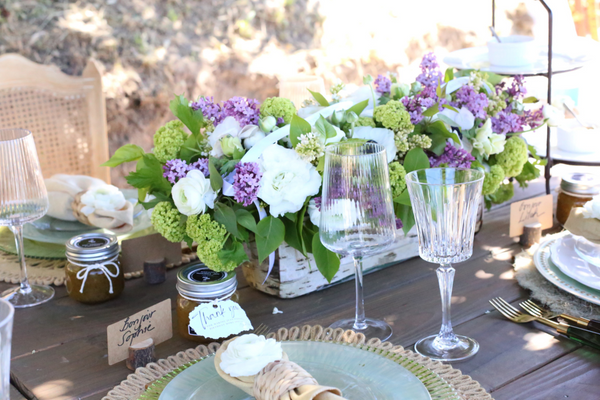 How to Style Intimate Dinner Parties with Flowers - Orchid Republic