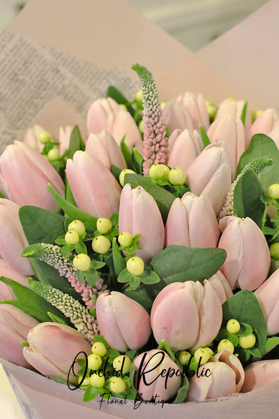 First Date Tulips - Hand Bouquets Delivery